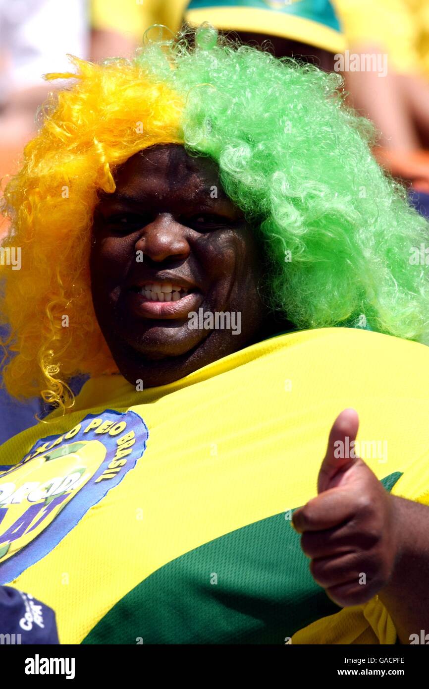 Brazil fan 2002 hi-res stock photography and images - Alamy