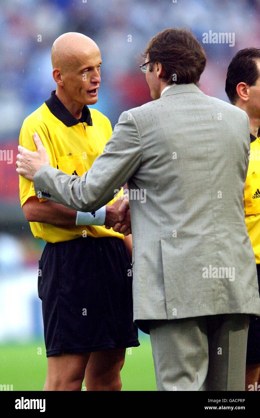 Last sixteen second phase referee manager football hi-res stock ...