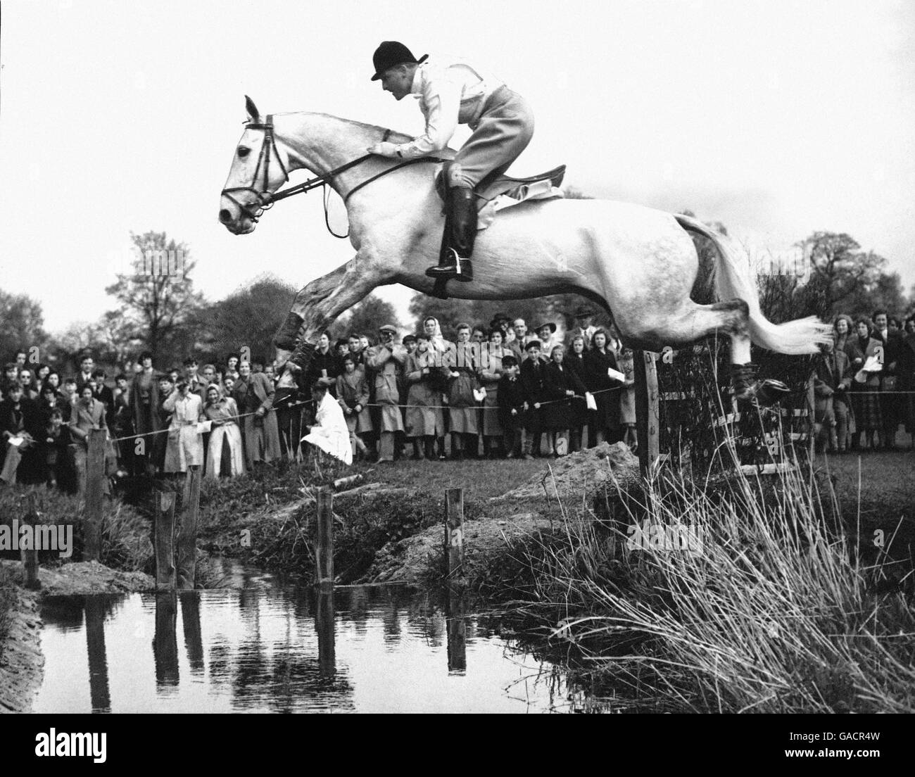 Water jump badminton hi-res stock photography and images - Alamy