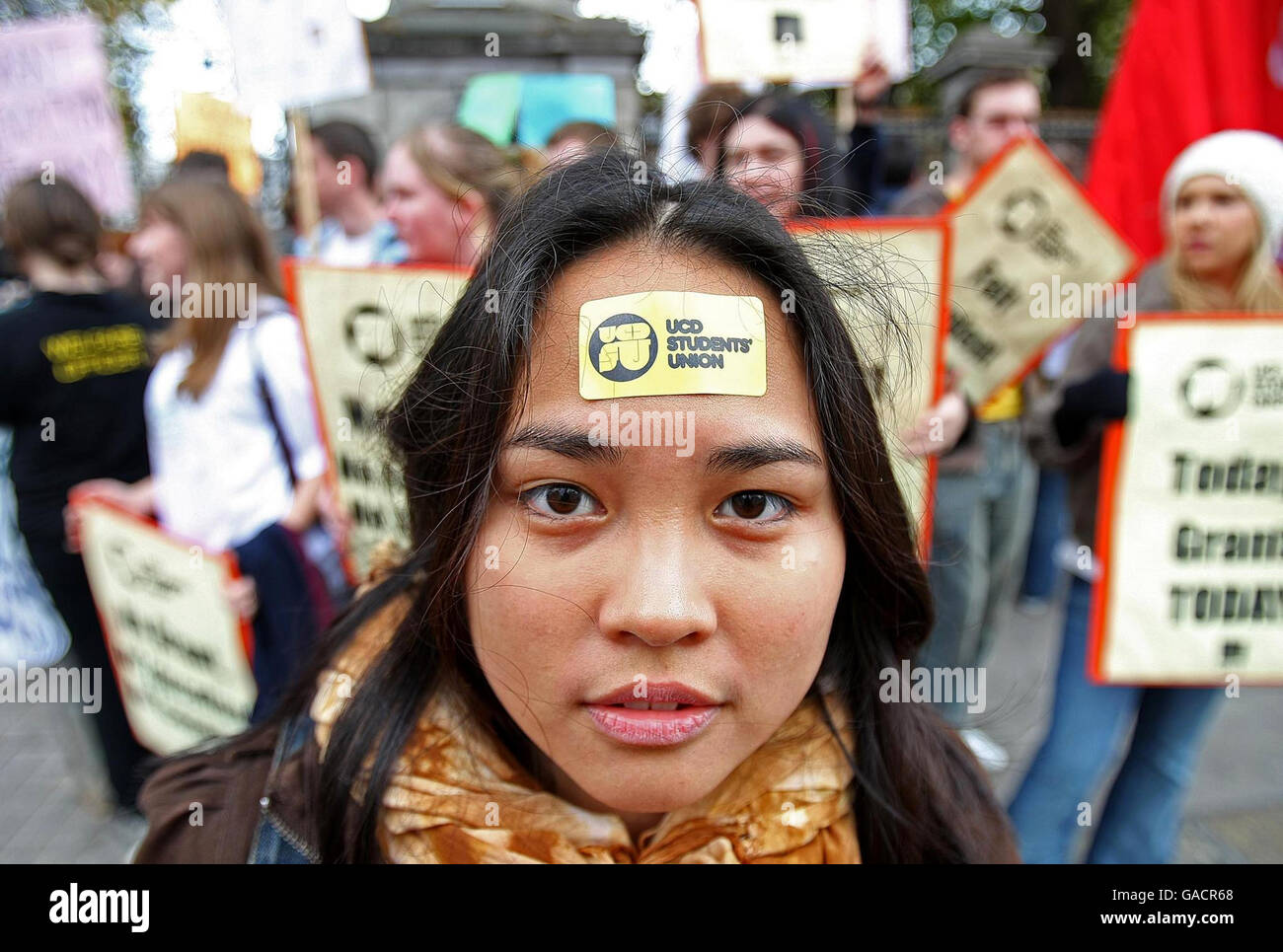 The Union of Students in Ireland protests outside Leinster House in ...
