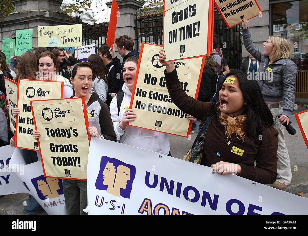 Education grant protest hi-res stock photography and images - Alamy