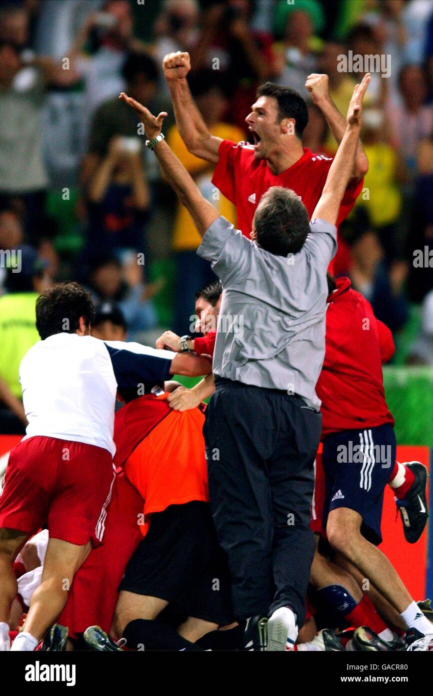 Soccer fifa world cup 2002 senegal v turkey quarter final hi-res stock ...