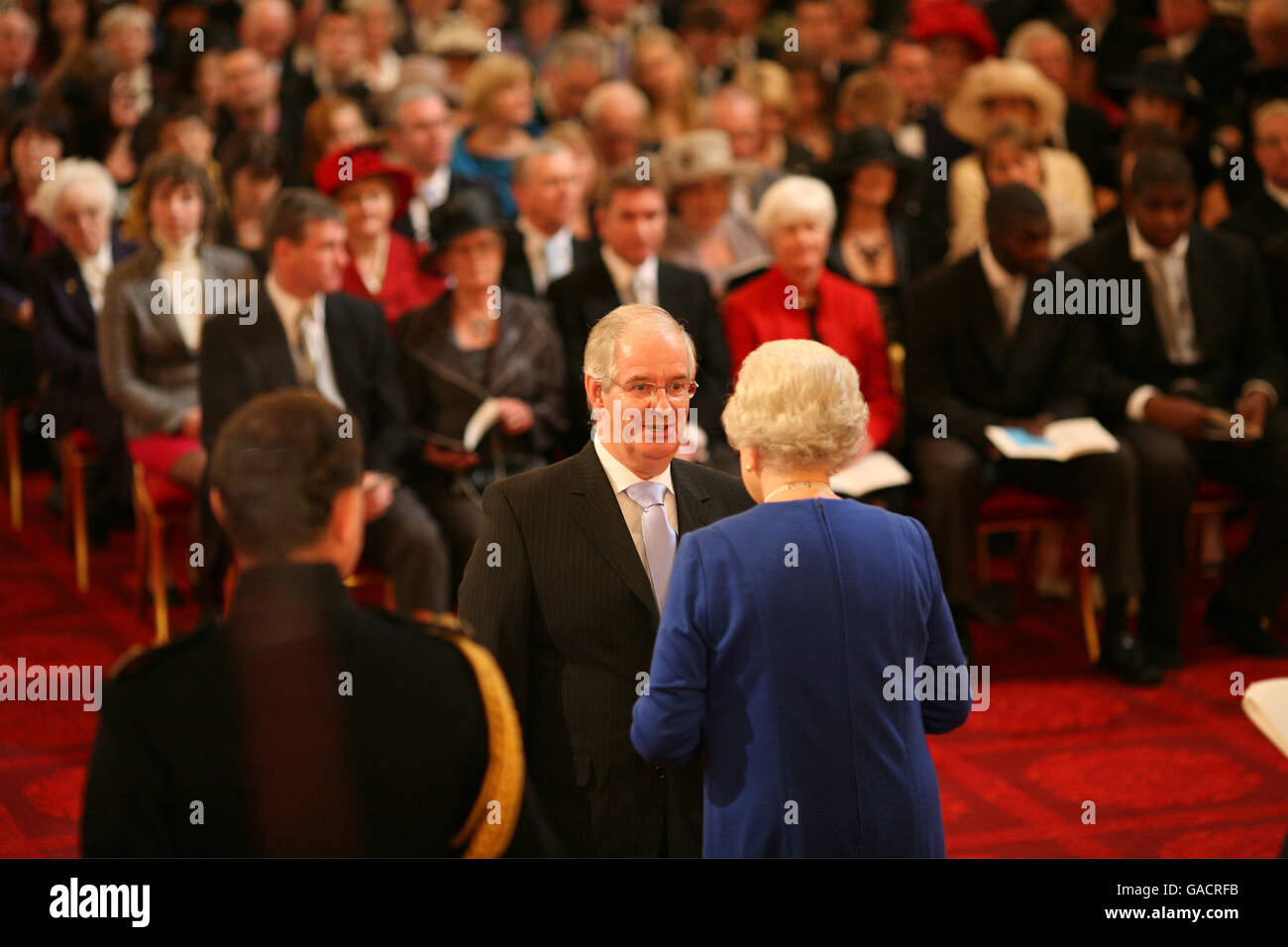 Mr kenneth reeves hi-res stock photography and images - Alamy