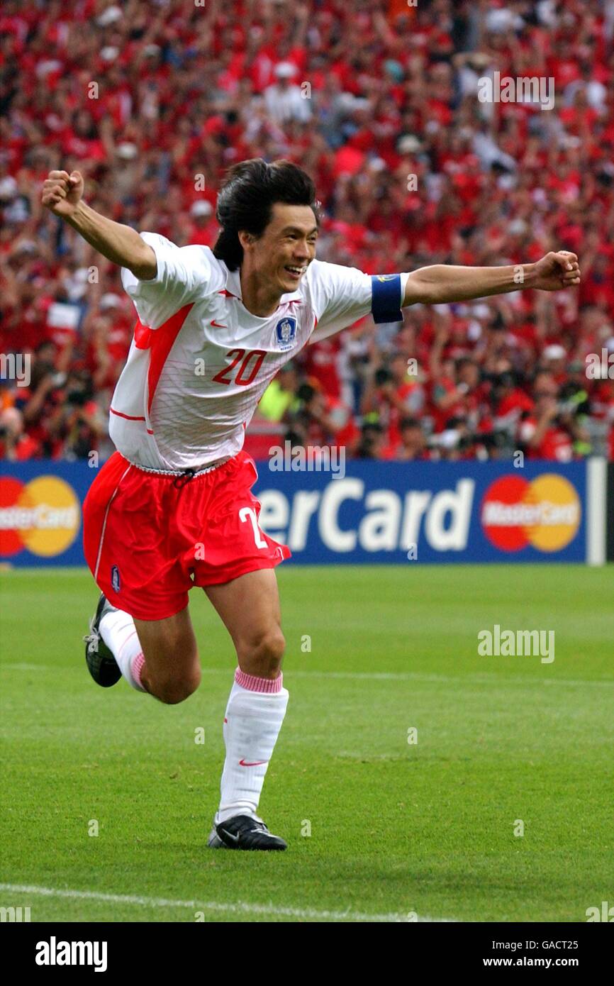 Soccer -Fifa World Cup 2002 - Quarter Final - Spain v Republic of Korea ...