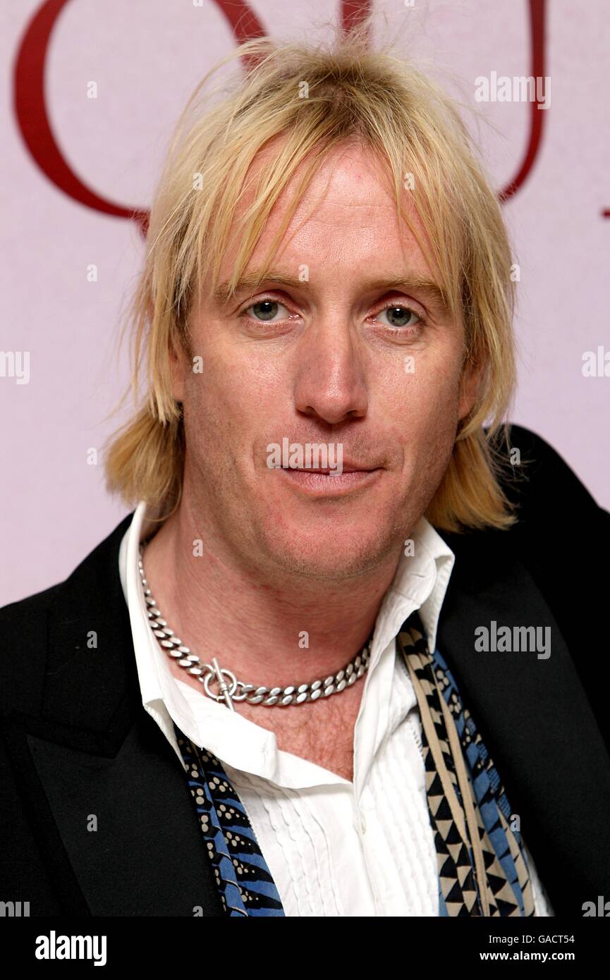 Rhys Ifans arrives for the UK Premiere of Elizabeth: The Golden Age at ...