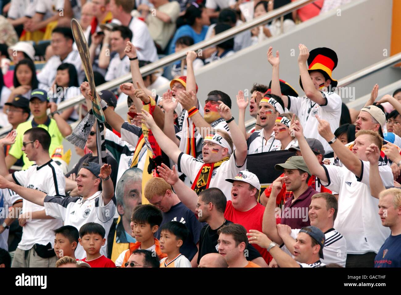 Soccer -FIFA World Cup 2002 - Second Round - Germany v Paraguay Stock ...