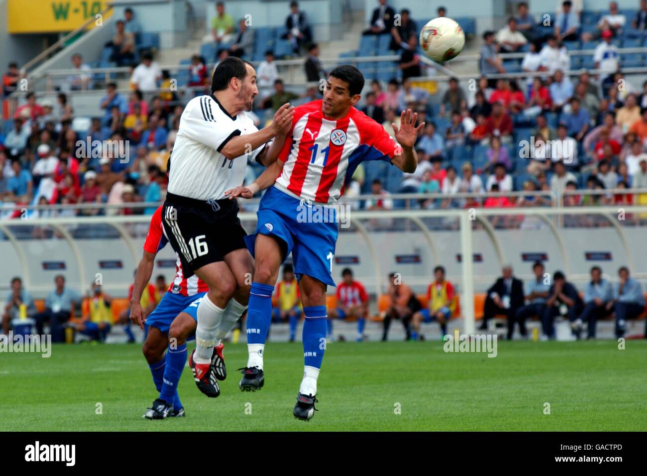 Soccer fifa world cup 2002 second round germany v paraguay hi-res stock ...
