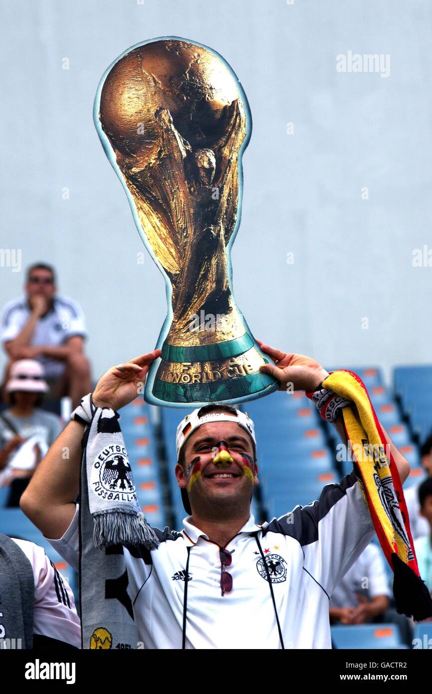 Soccer fifa world cup 2002 second round germany v paraguay hi-res stock ...