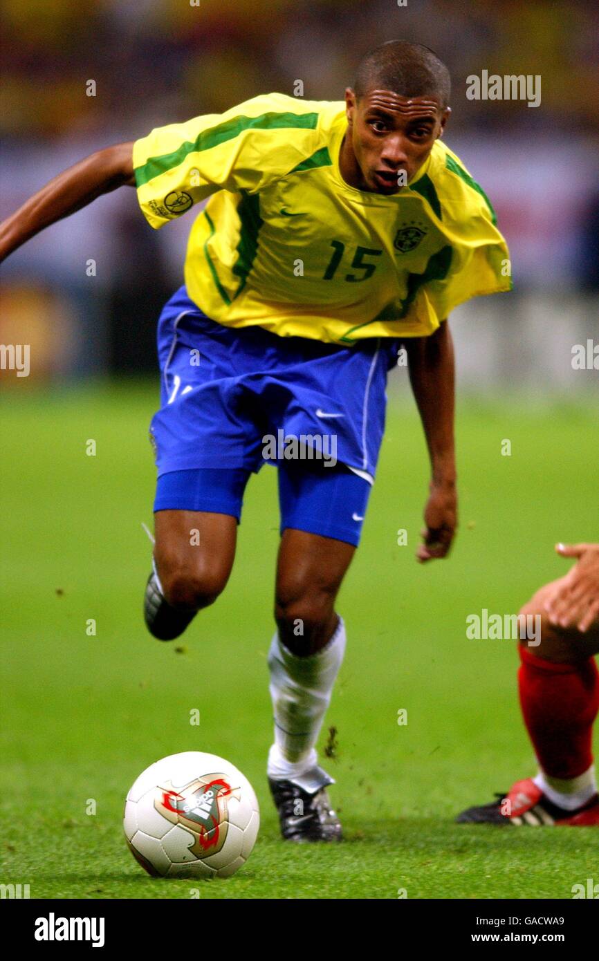 Kleberson 2002 fifa world cup hi-res stock photography and images - Alamy