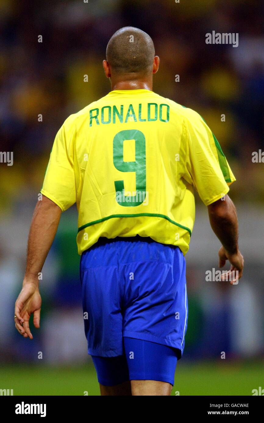 Brazil world cup final 2002 ronaldo hi-res stock photography and images ...