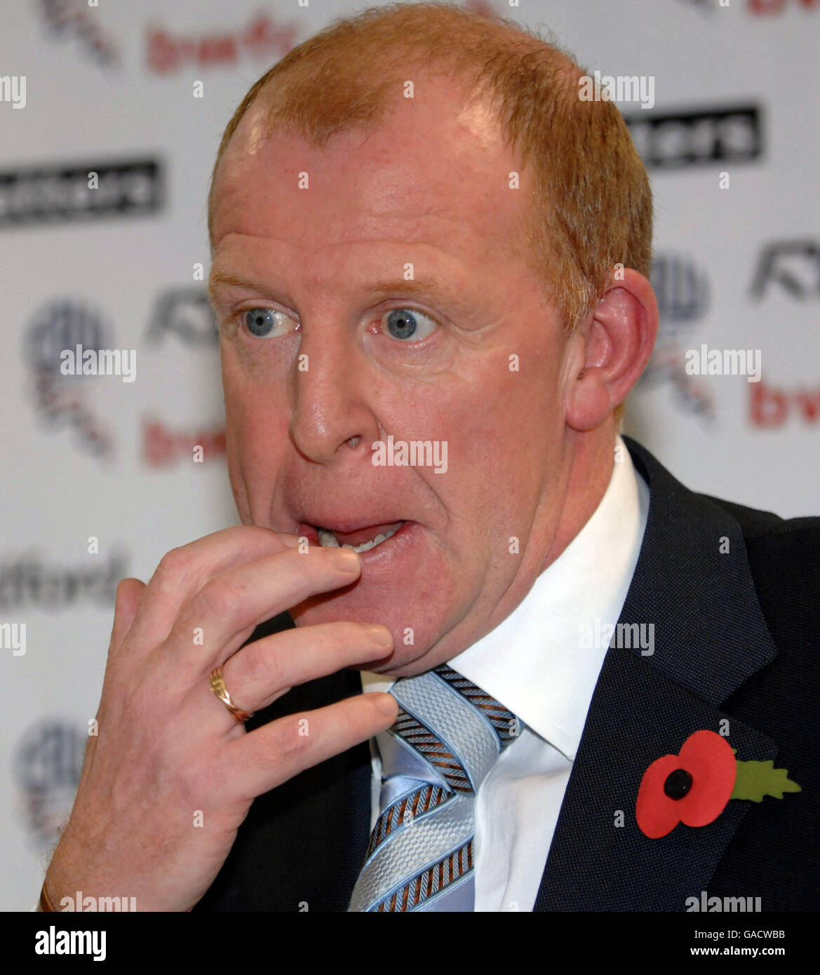 Soccer - Press Conference - Gary Megson - Reebok Stadium Stock Photo ...