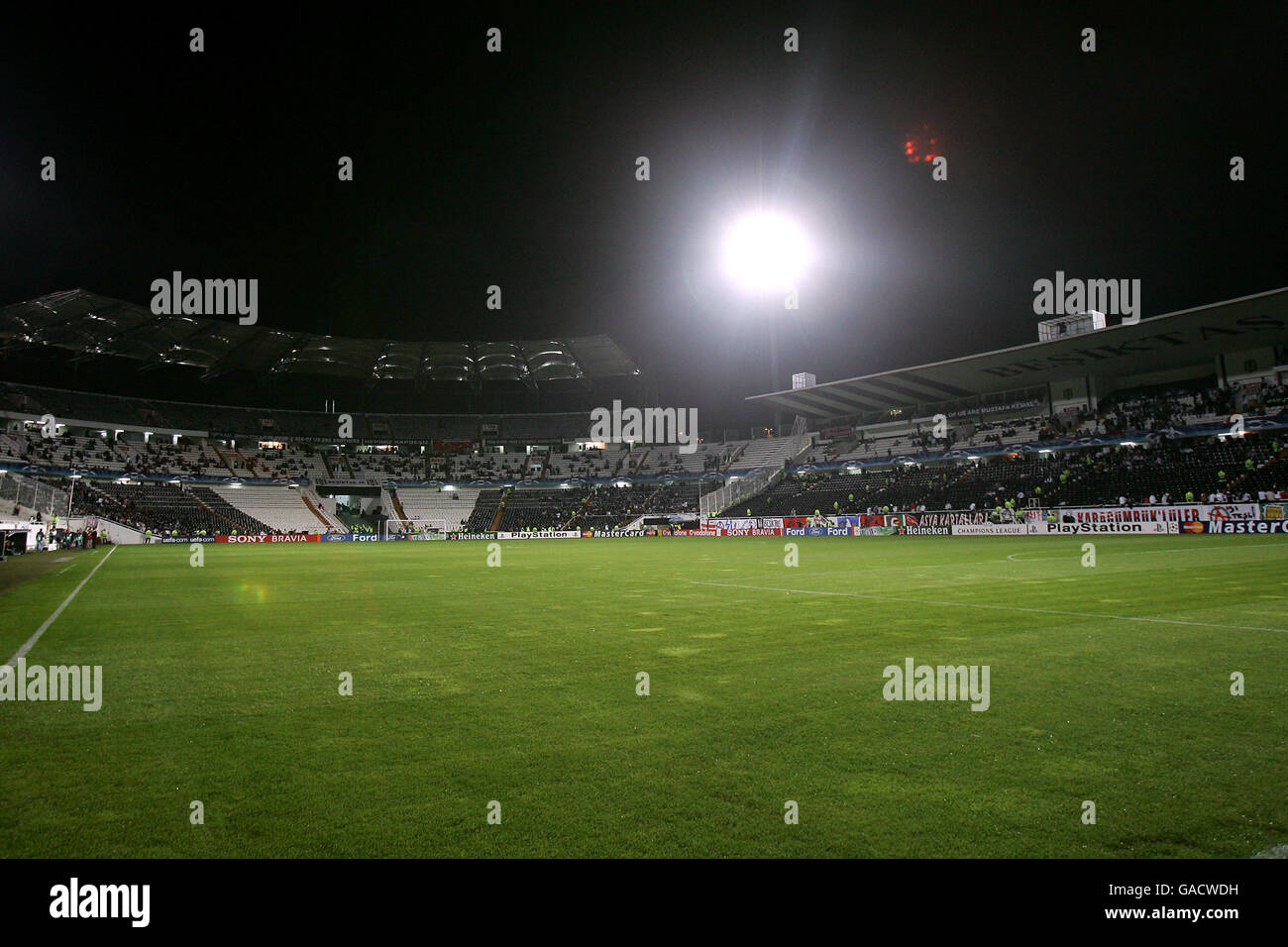 Soccer - UEFA Champions League - Group A - Besiktas v Liverpool - Inonu ...