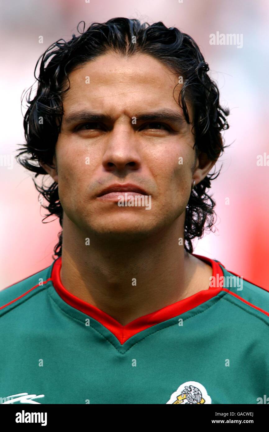 Mexico usa 2002 world cup hi-res stock photography and images - Alamy