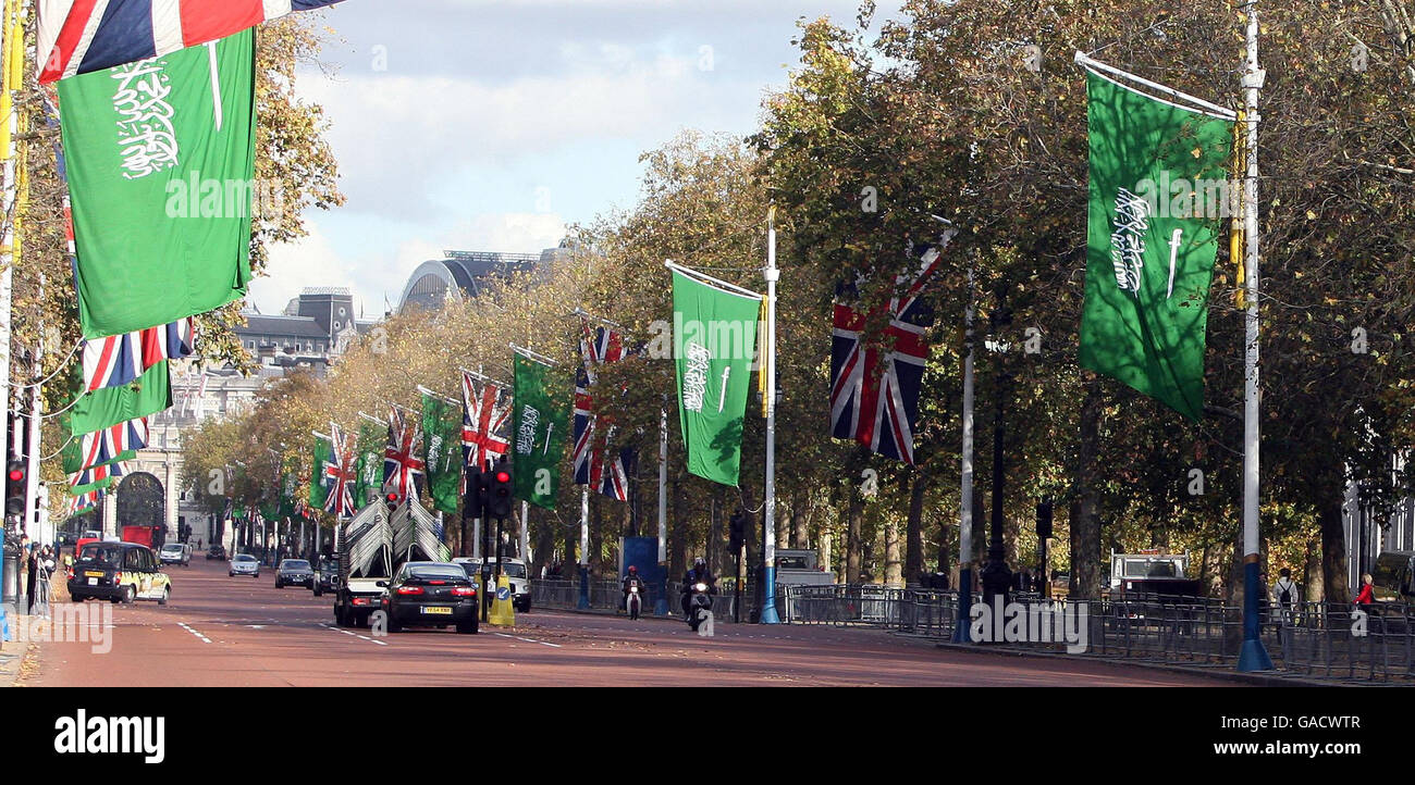 Saudi flags lining mall in central london hi-res stock photography and ...