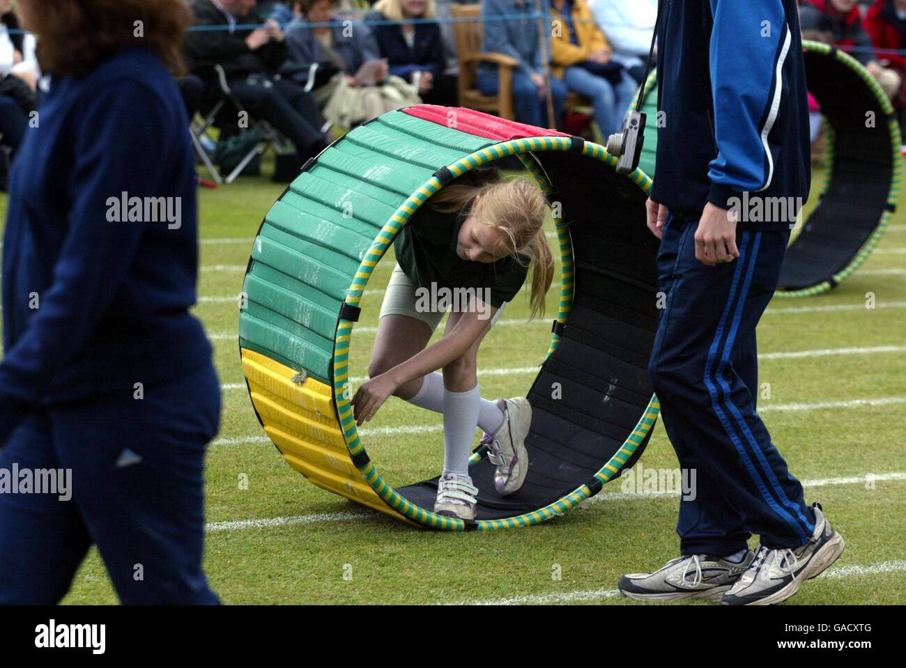 Obstacle course school sports hi-res stock photography and images - Alamy