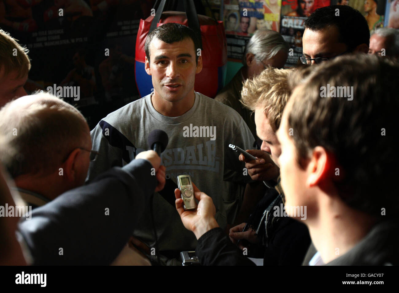 Microphone speaking media sport boxing hi-res stock photography and ...