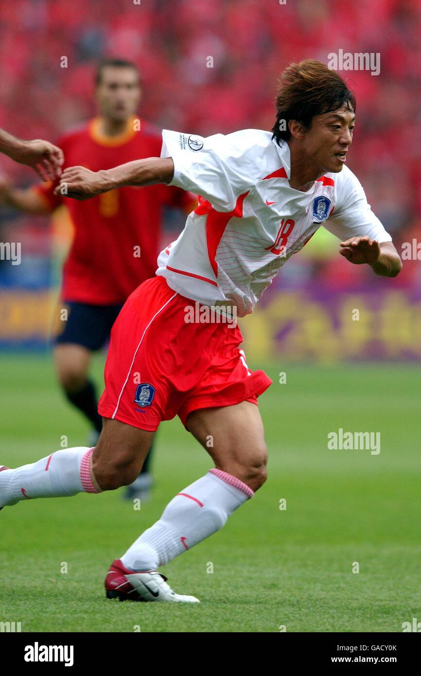 Soccer - FIFA World Cup 2002 - Quarter Final - Spain v Republic Of ...