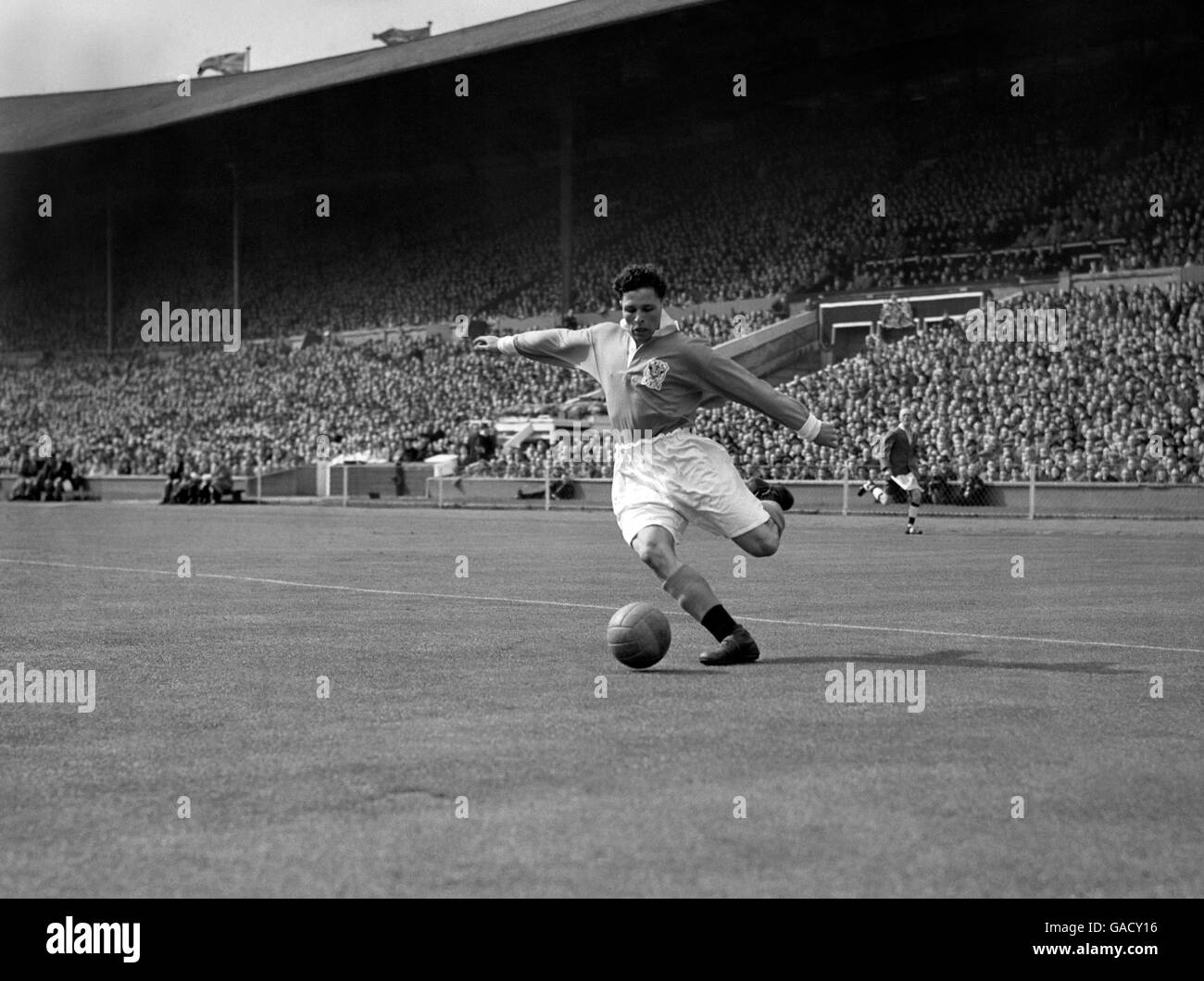 Soccer - FA Cup - Final - Blackpool v Newcastle United. Bill Perry ...
