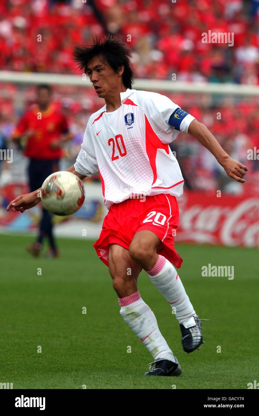 Soccer - FIFA World Cup 2002 - Quarter Final - Spain v Republic Of ...