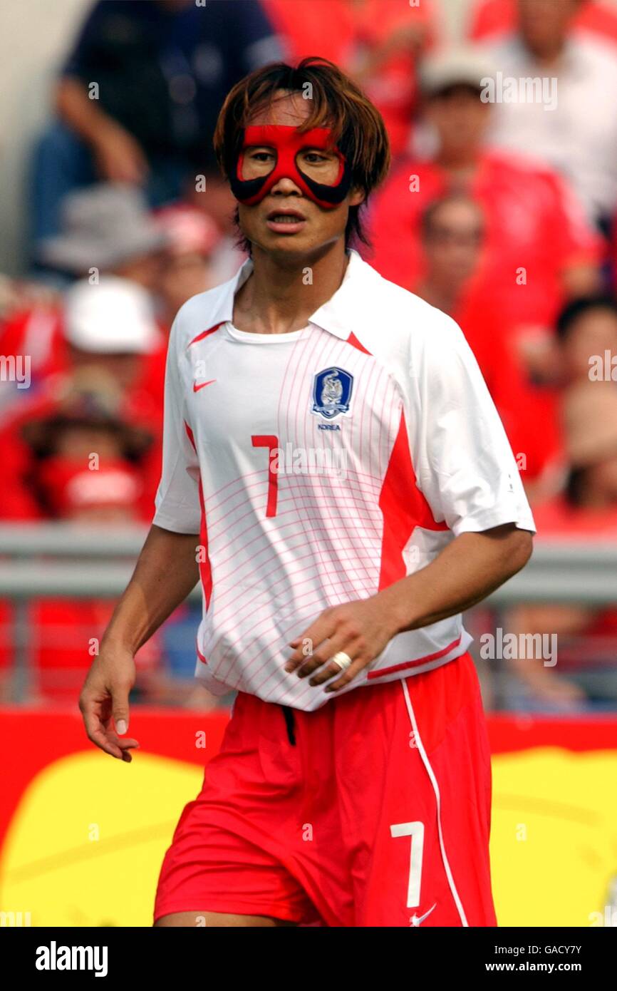 Soccer - FIFA World Cup 2002 - Quarter Final - Spain v Republic Of ...