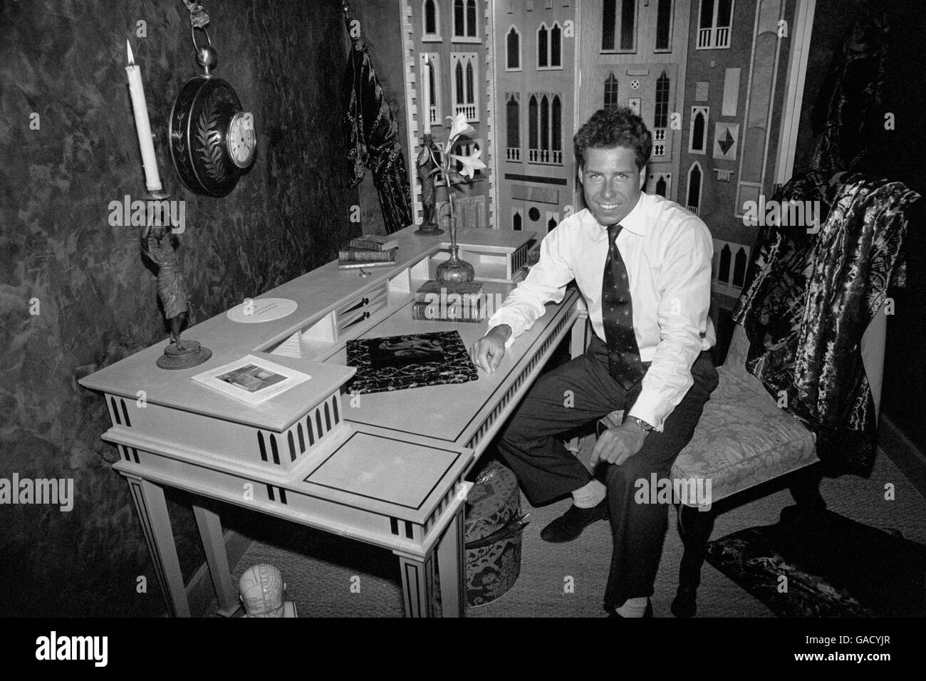 Exhibition in chelsea Black and White Stock Photos & Images - Alamy