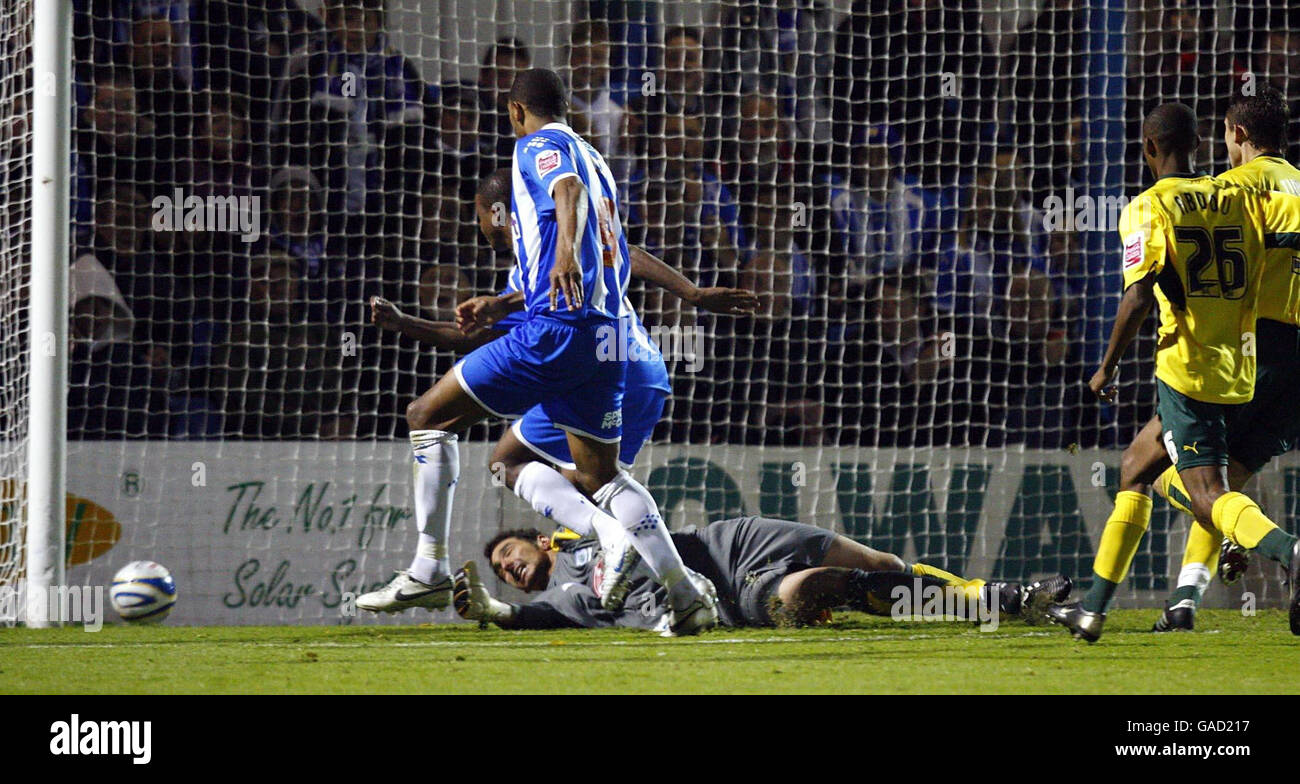 Coca cola championship match layer road hi-res stock photography and ...