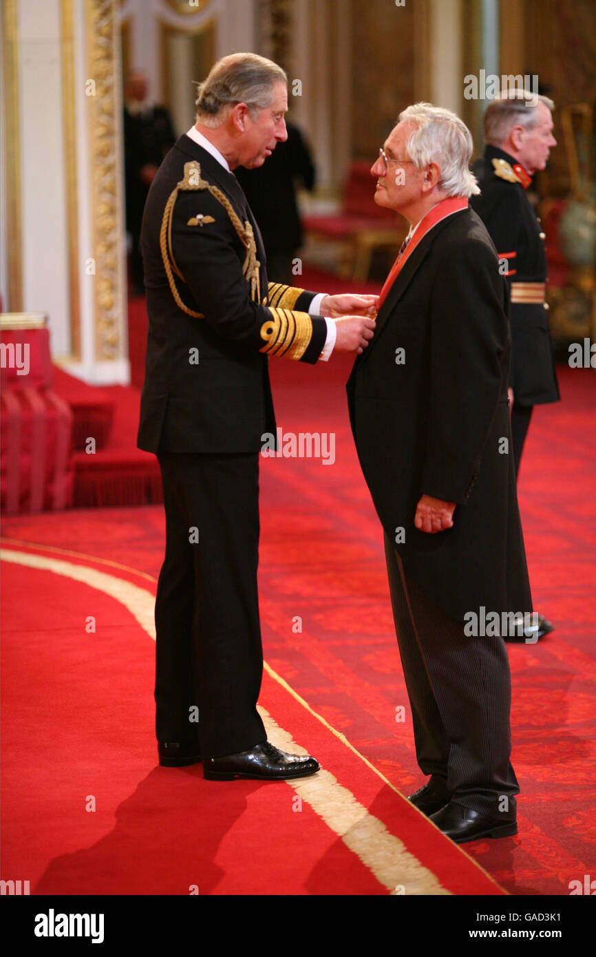 Professor Mervyn Murch from Clifton Wood is made a CBE by the Prince of ...