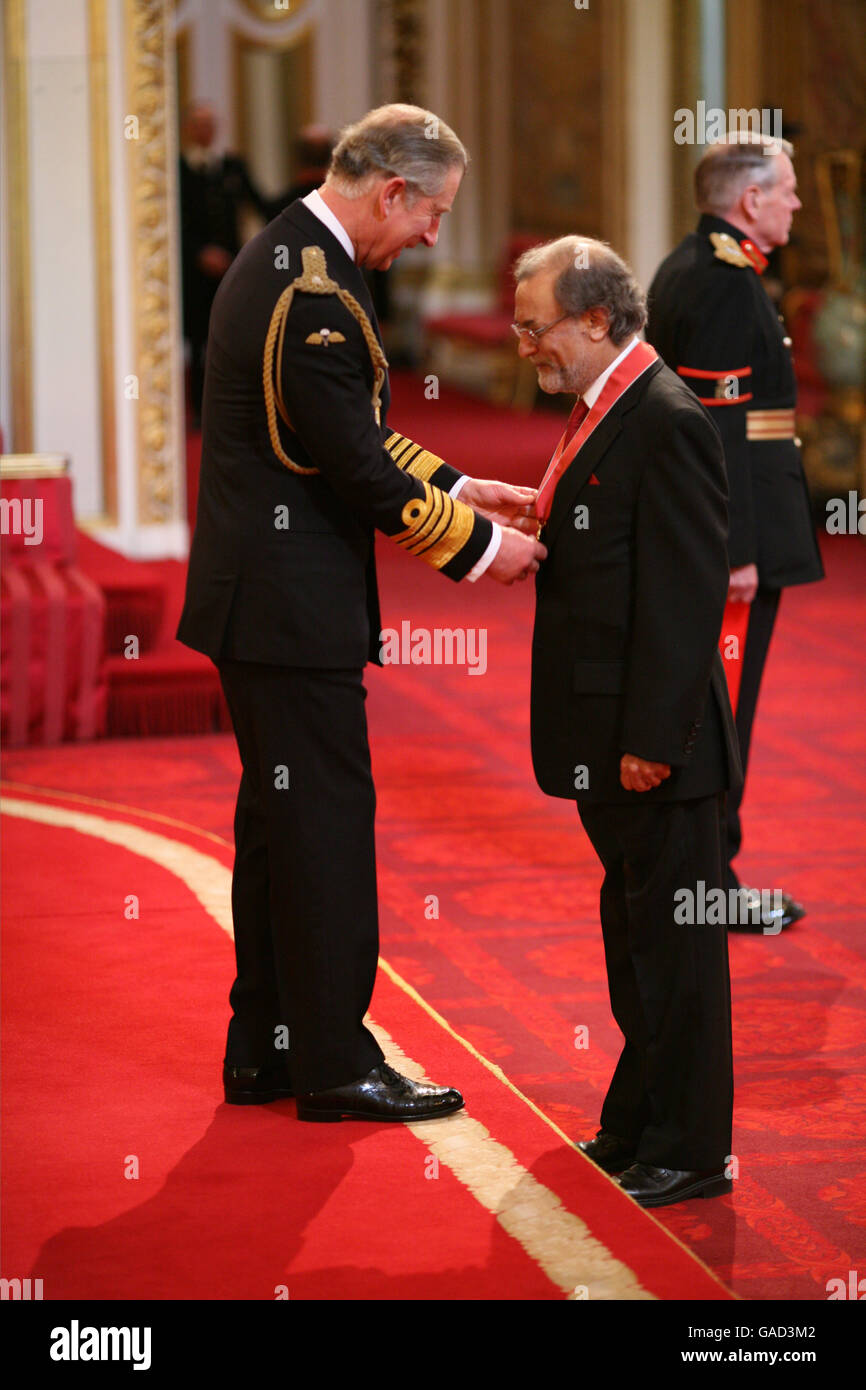 Professor Azim Surani from Cambridge is made a CBE by the Prince of ...