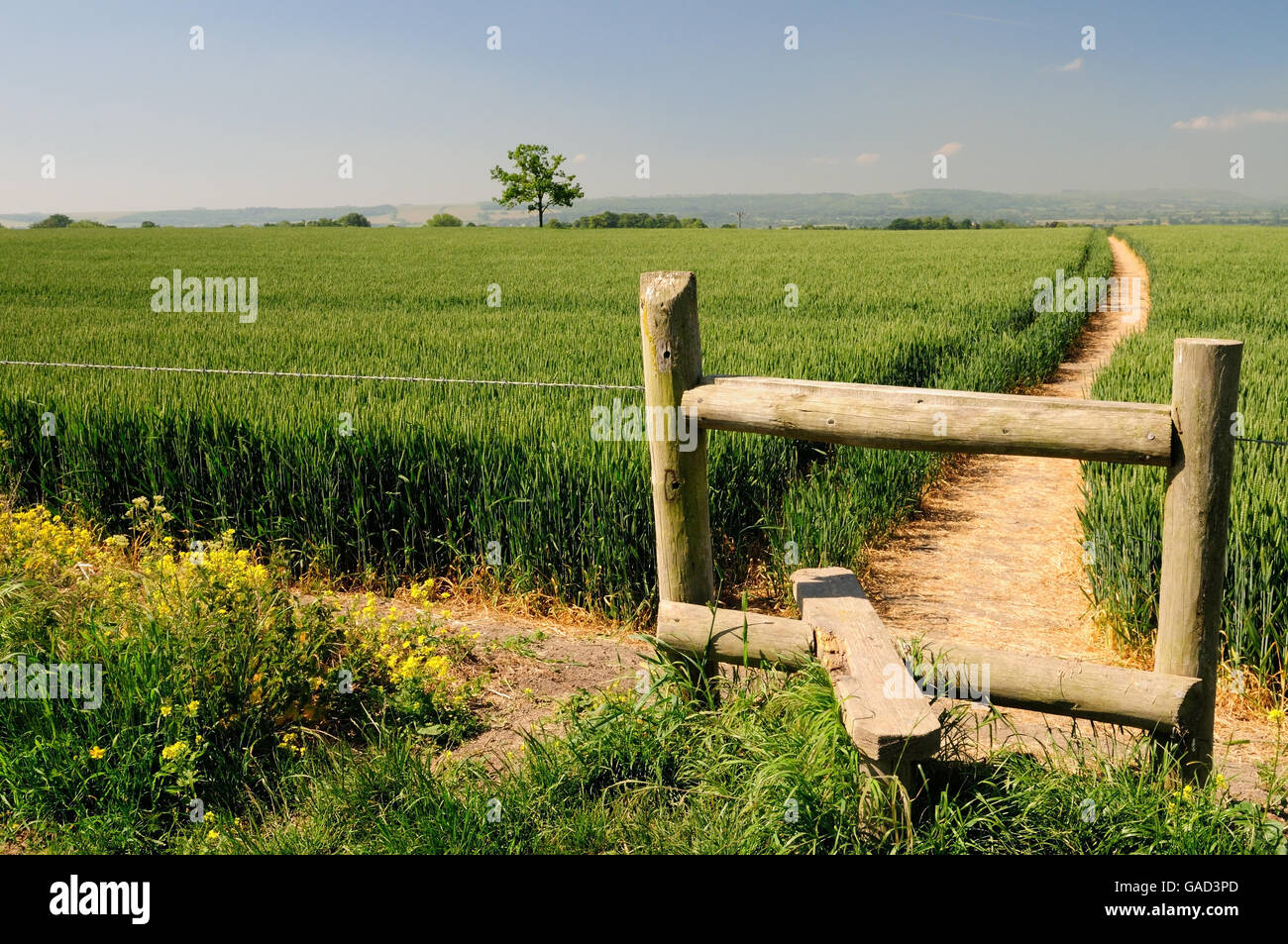 Gap stile hi-res stock photography and images - Alamy