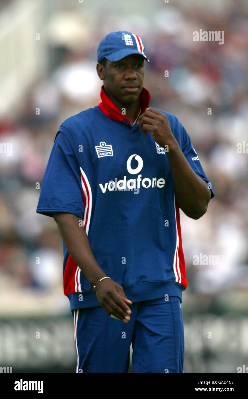 Cricket - Natwest Series - England v Sri Lanka. Alex Tudor, England ...