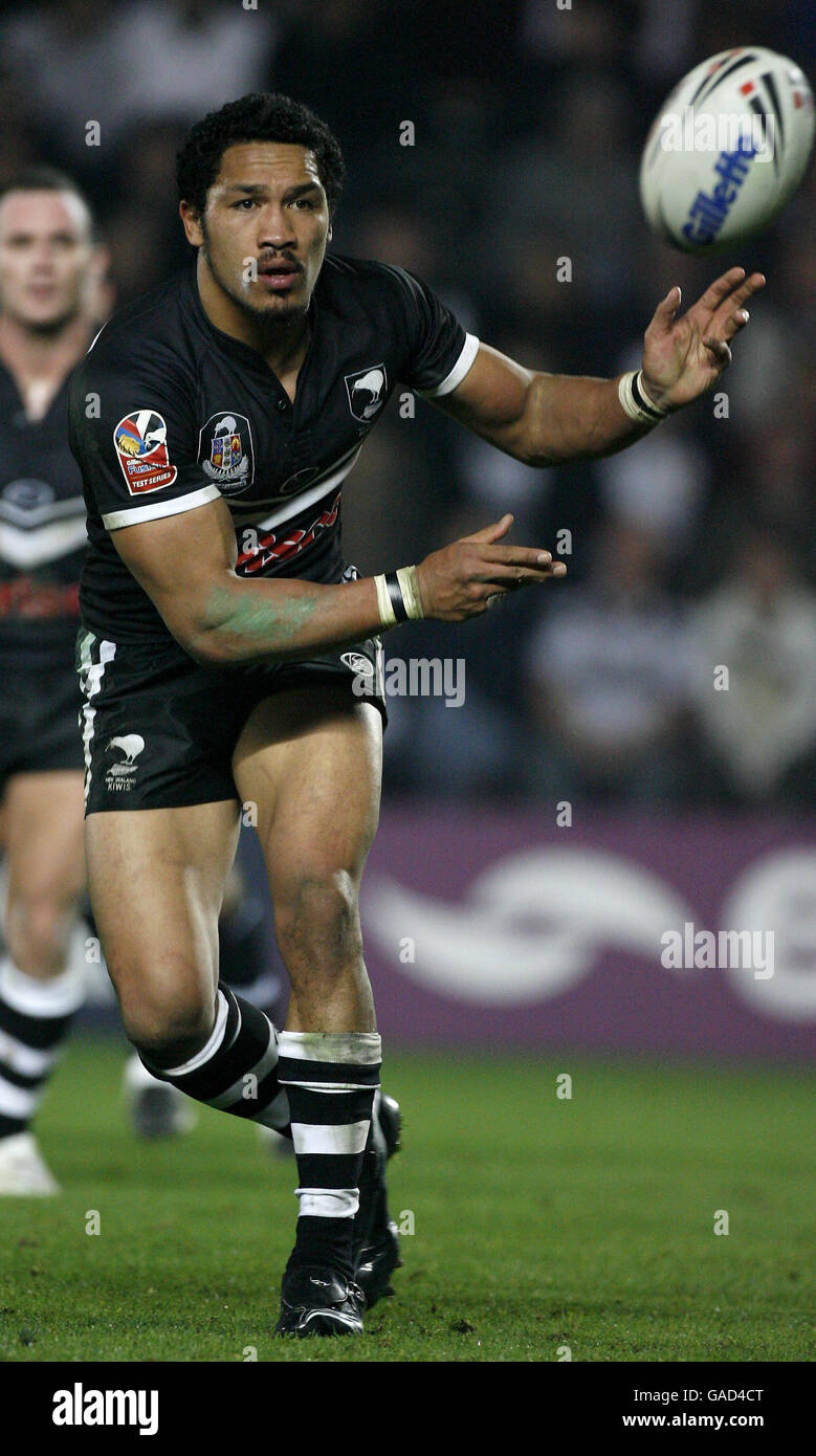 New Zealand's Clinton Toopi during the Second Gillette Fusion Test ...