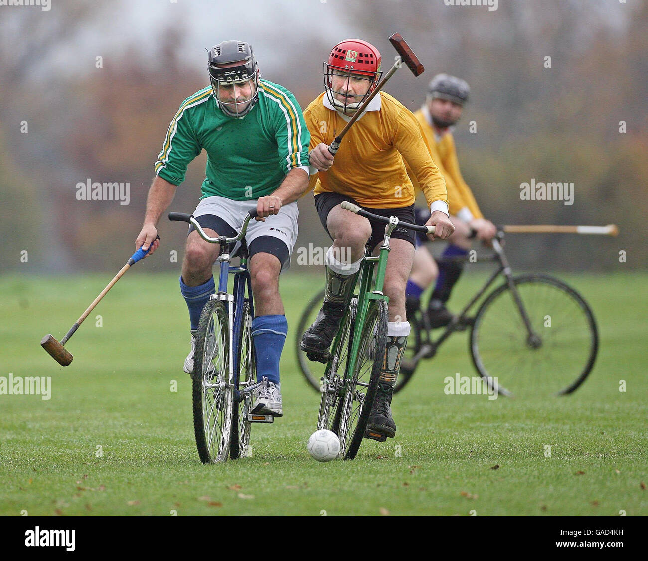 Standalone bicycle hi-res stock photography and images - Alamy