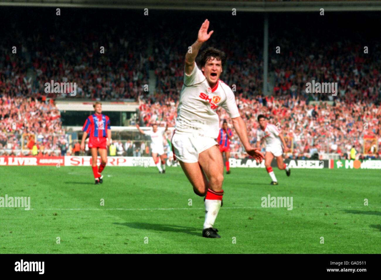 Crystal palace v manchester united fa cup final 1990 hi-res stock ...