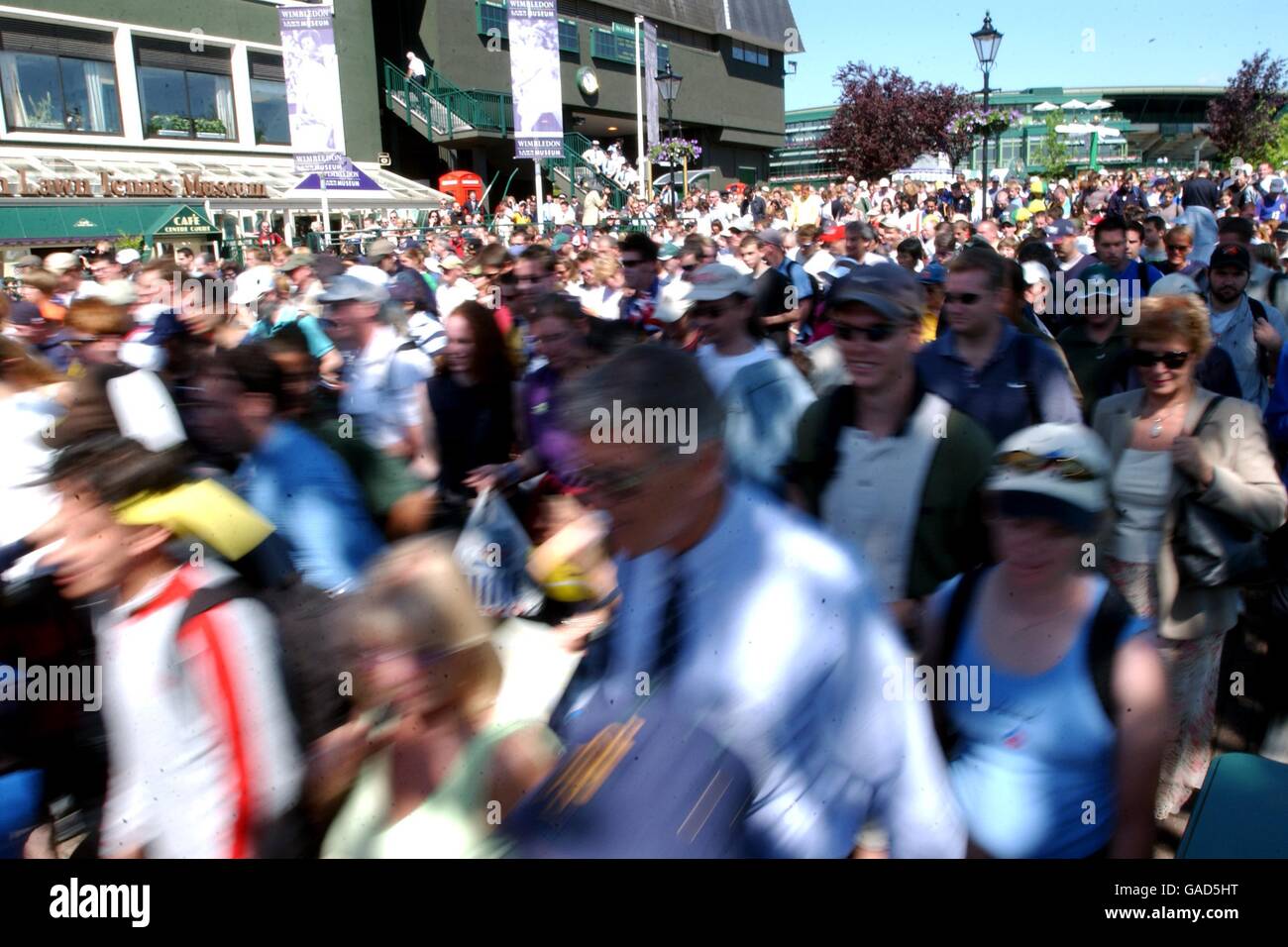 Tennis - Wimbledon 2002 - First Round. The crowds flock into Wimbledon ...