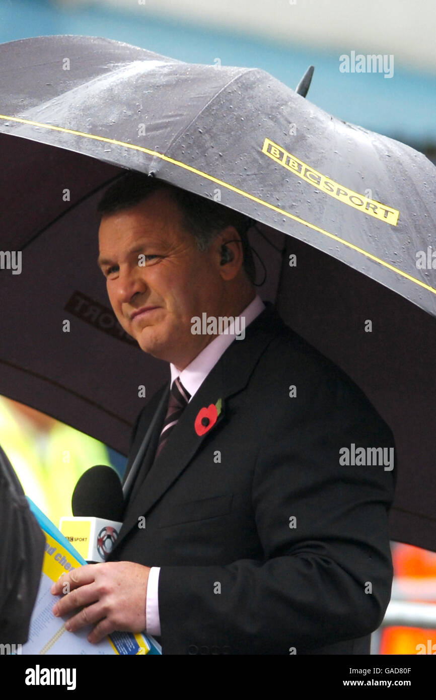 Bbc presenter ray stubbs hi-res stock photography and images - Alamy