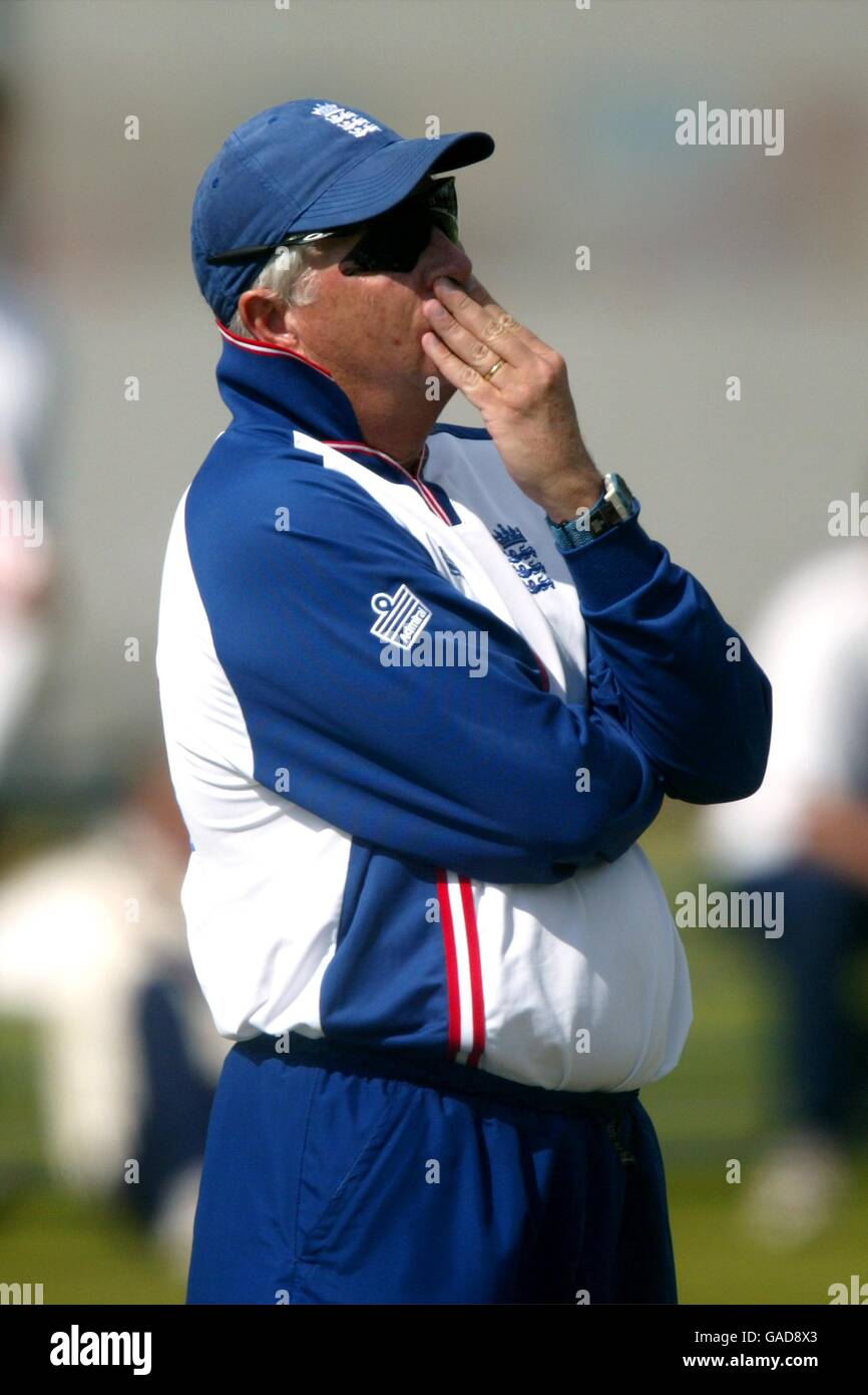 Cricket - England v India - First npower Test - Nets Stock Photo - Alamy