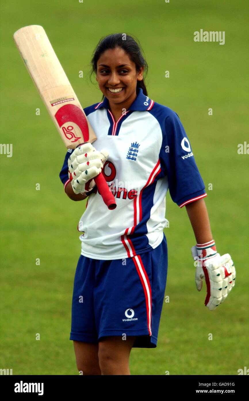 Isa guha hi-res stock photography and images - Alamy