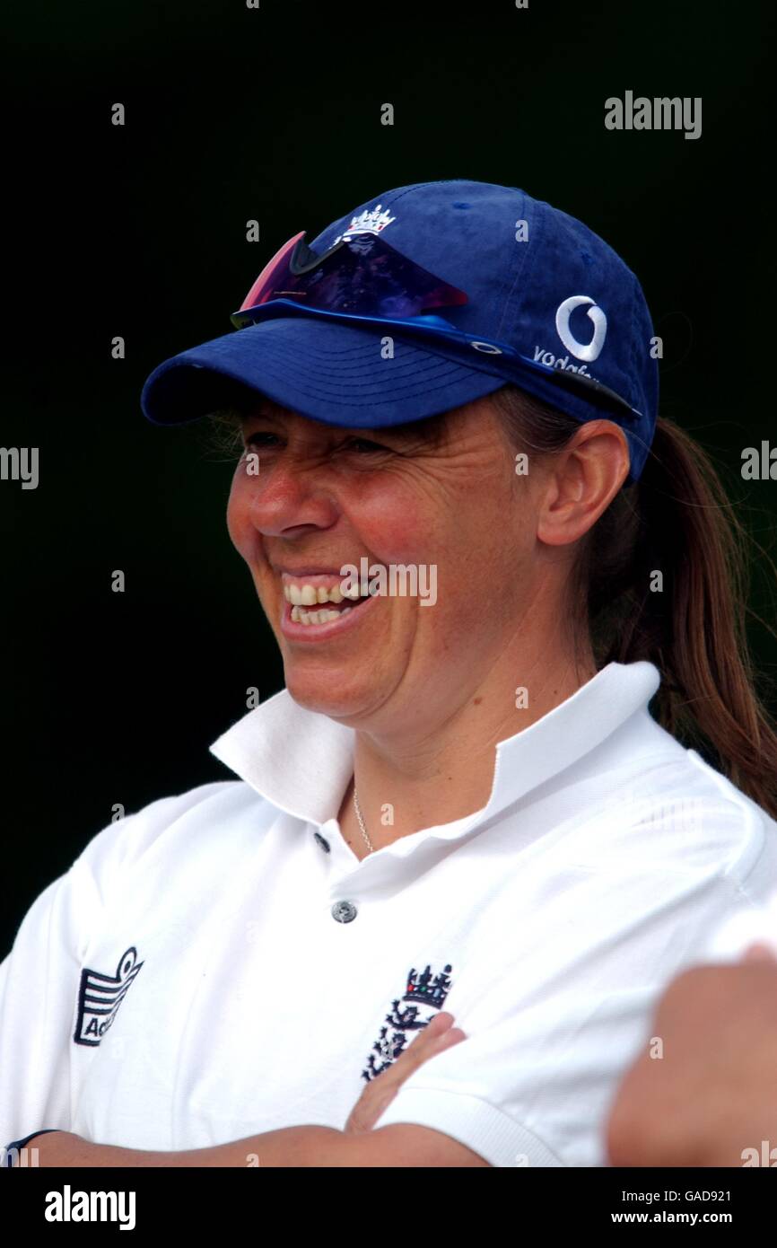 Jane powell cricket hi-res stock photography and images - Alamy