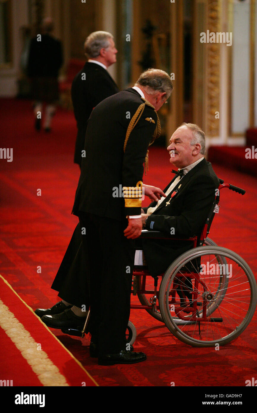 Mr alan bell made mbe by prince wales buckingham palace hi-res stock ...
