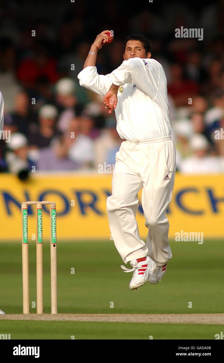 Sachin Tendulkar Bowling