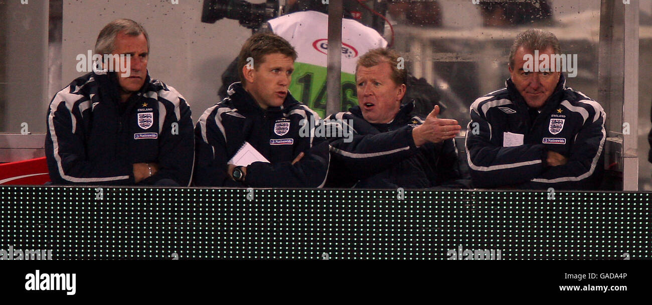 Terry venables england international hi-res stock photography and ...