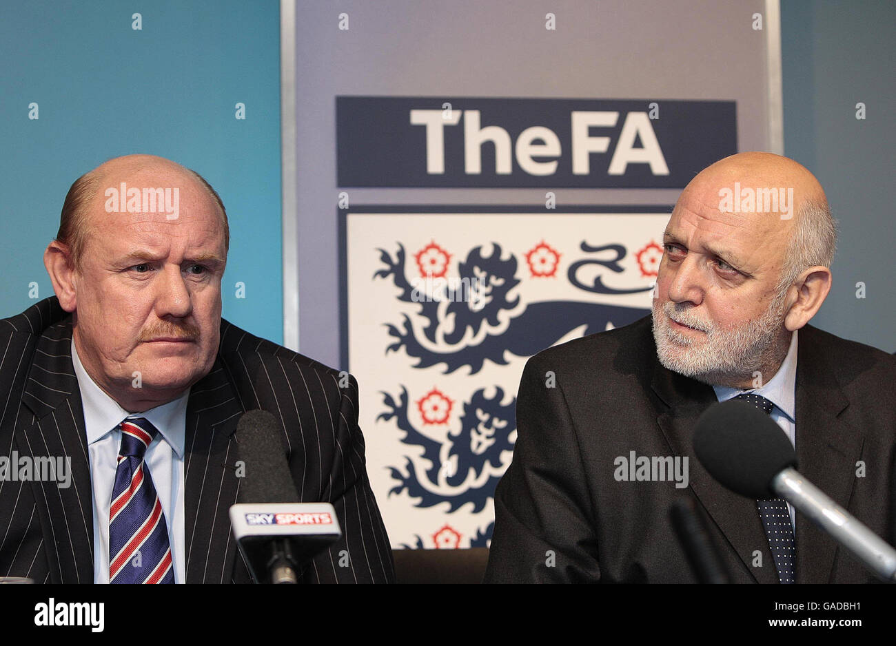 Fa headquarters meeting hi-res stock photography and images - Alamy