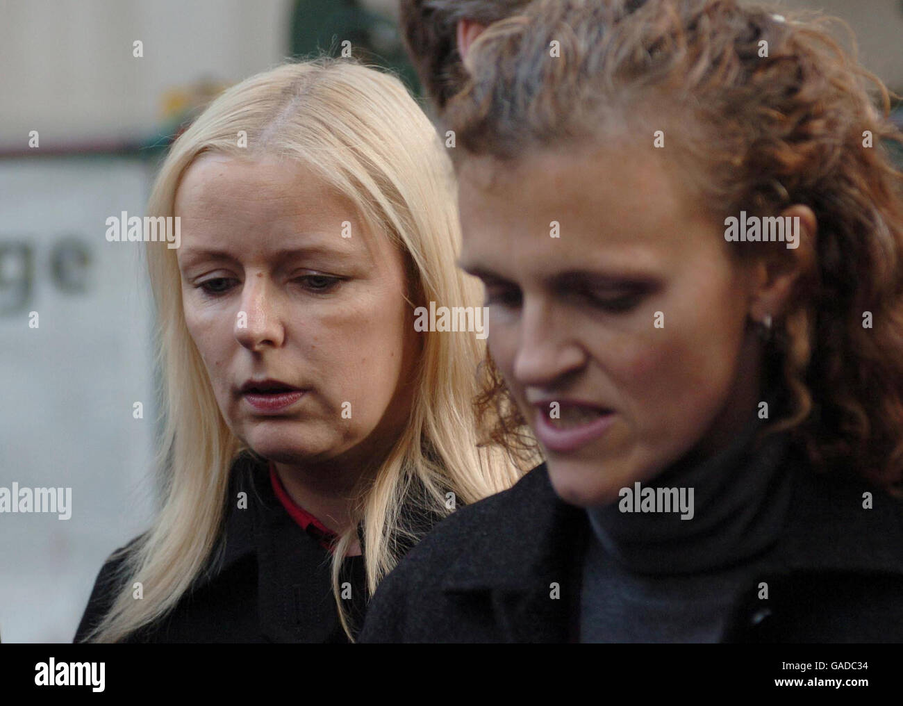 Chip-thrower admits bus knife killing Stock Photo - Alamy