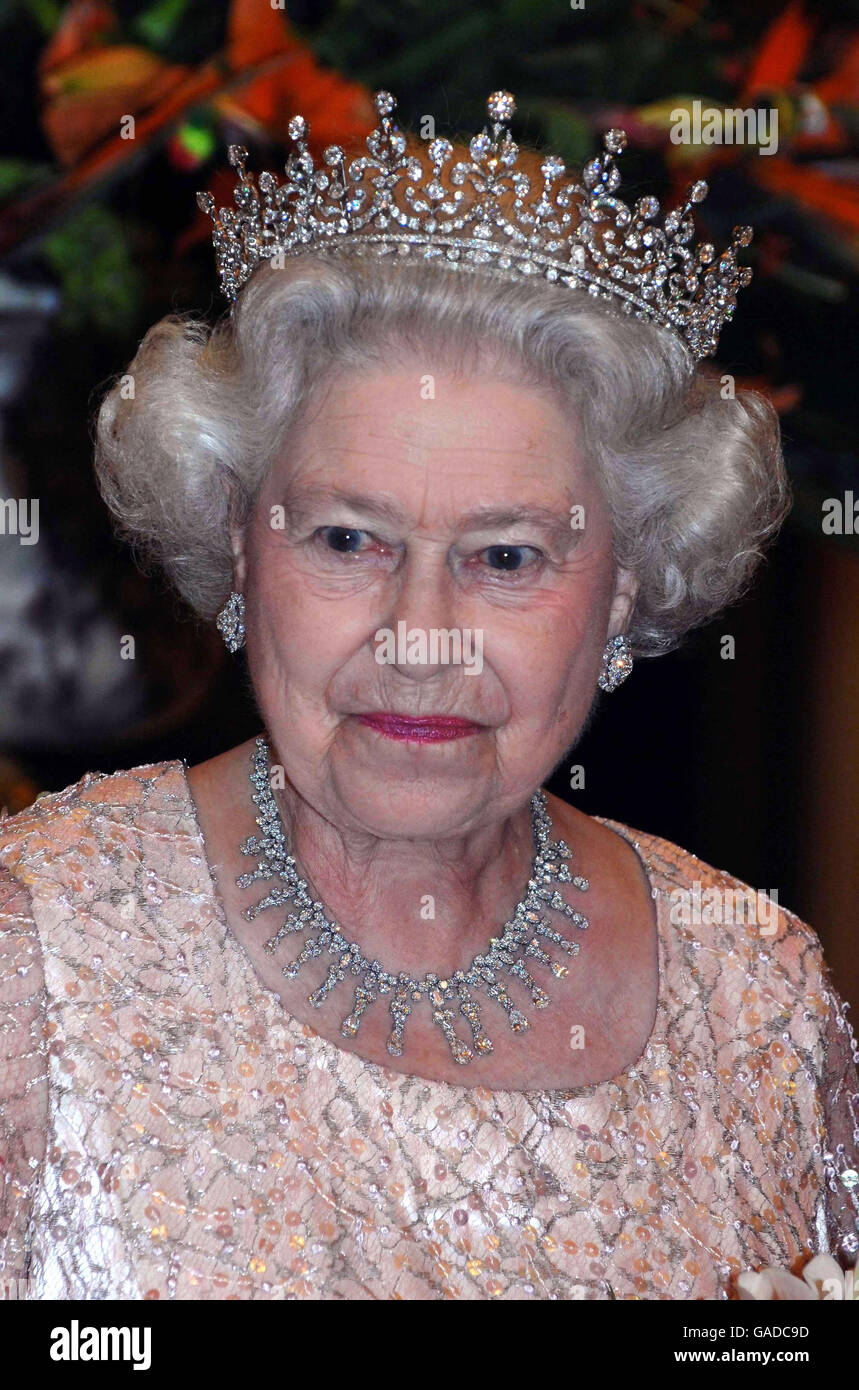 Britain's Queen Elizabeth II visits State House in Kampala, Uganda ...