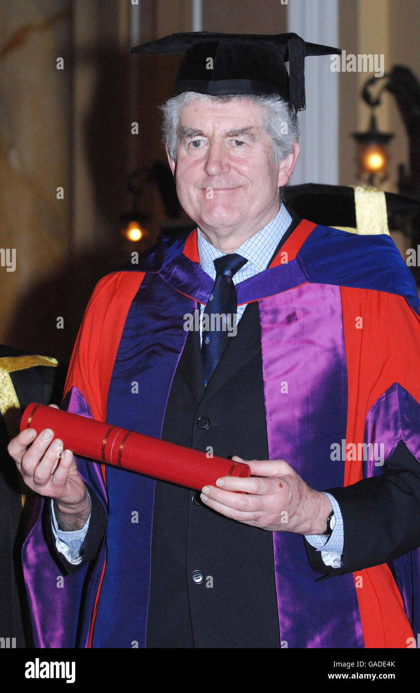 Rhodri morgan gets honorary degree hi-res stock photography and images ...