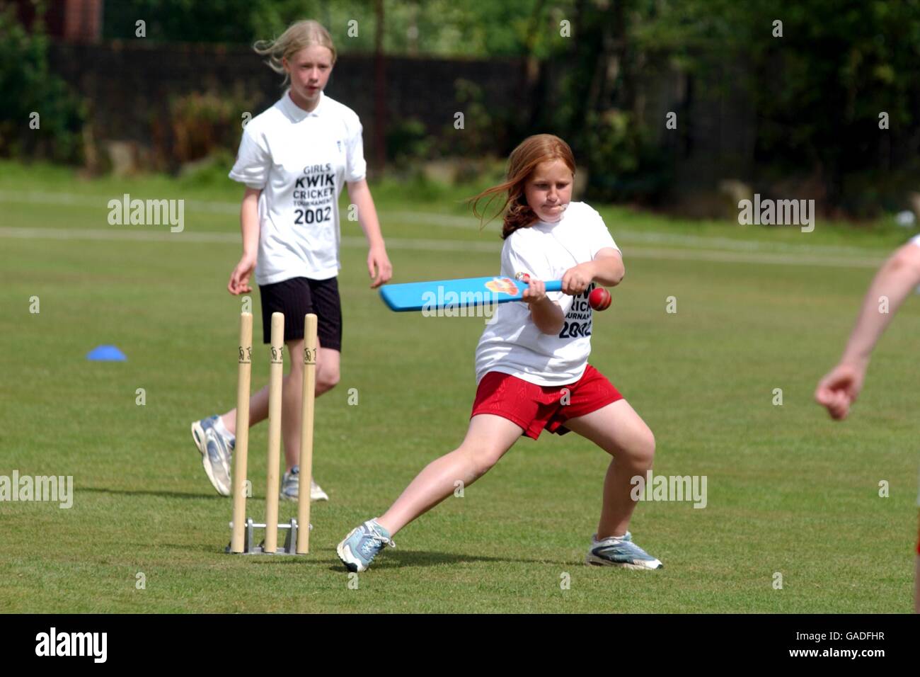 Girls Cricket - Surrey. Girls Cricket Stock Photo - Alamy