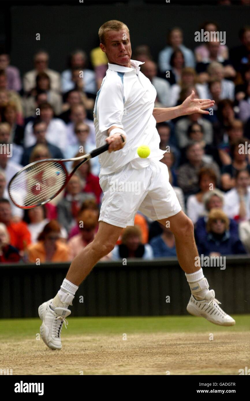 Sport tennis wimbledon 2002 action tim henman hi-res stock photography ...
