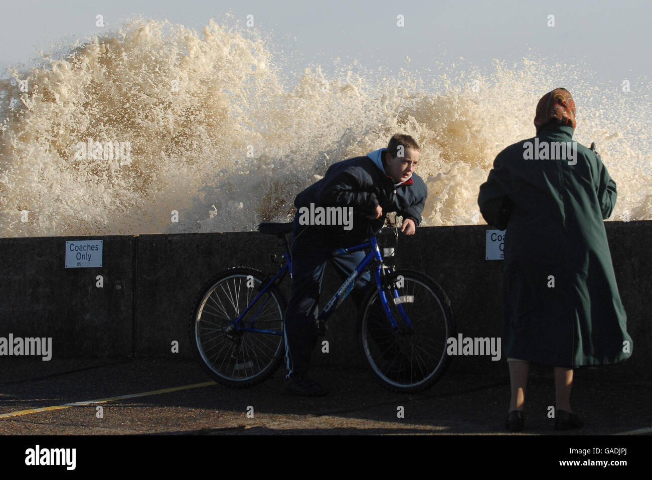 Tidal surge hits east coast hi-res stock photography and images - Alamy