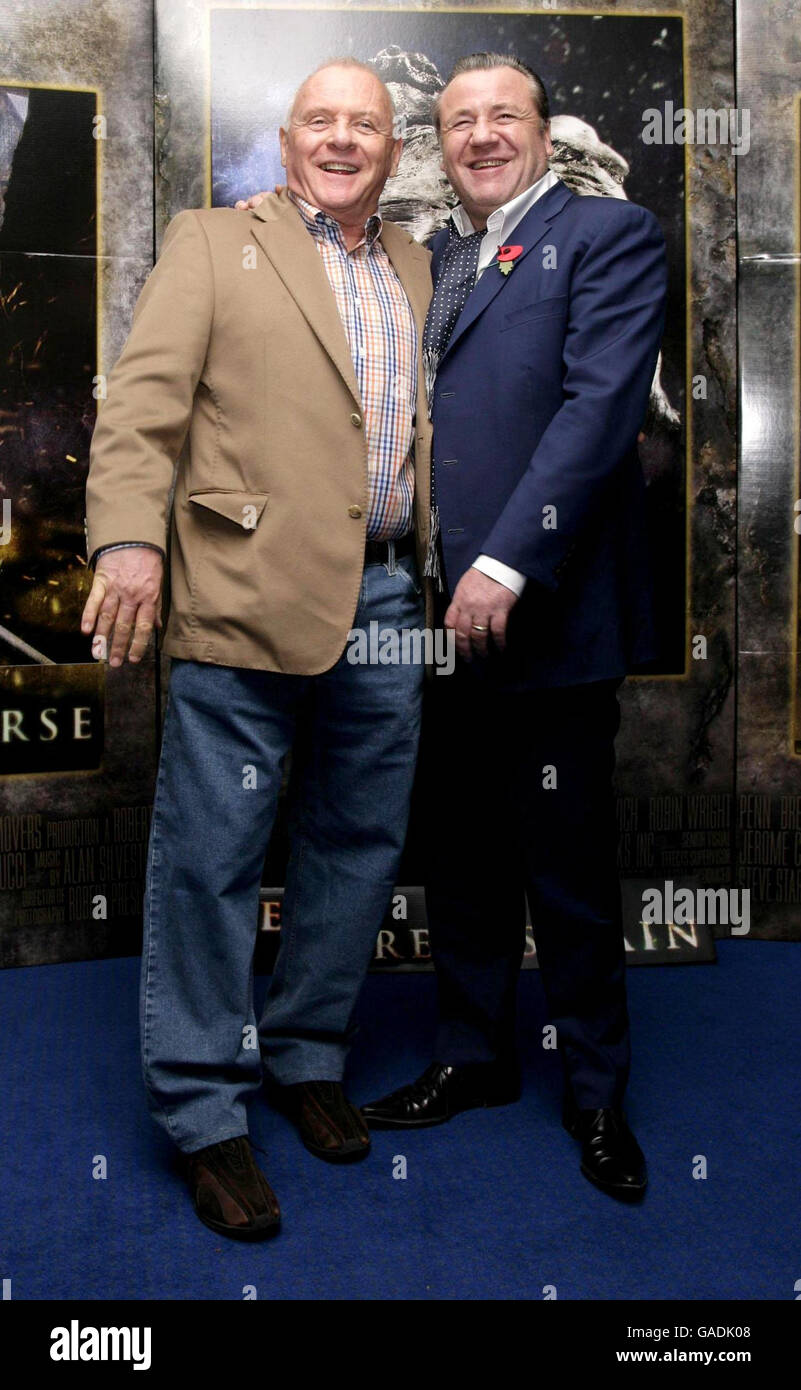 Ray winstone beowulf hi-res stock photography and images - Alamy