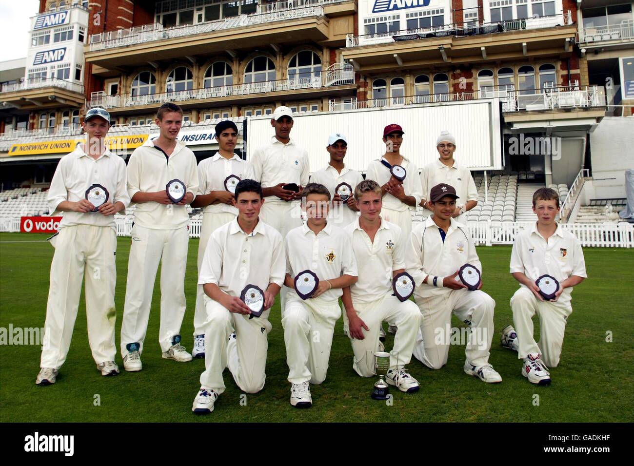 Cricket the hobbs trophy croydon sca u15s london sca u15s hi-res stock ...